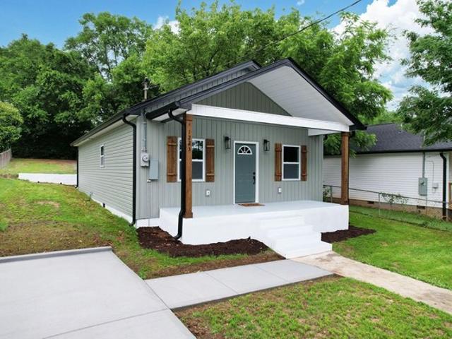 1223 King Edward Ave SE, Cleveland, TN 37311