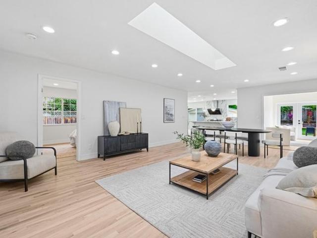 1223 Rose Ave, Mountain View, CA 94040