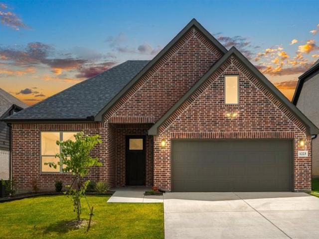 1223 Stagecoach Trl, Justin, TX 76247