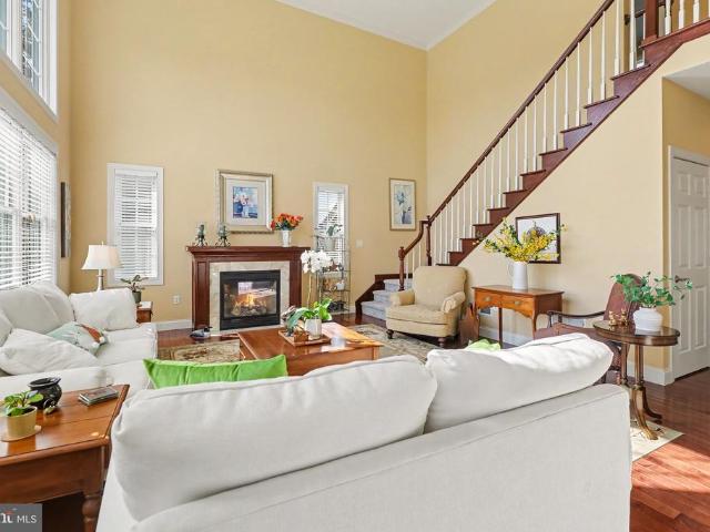 1223 Summit