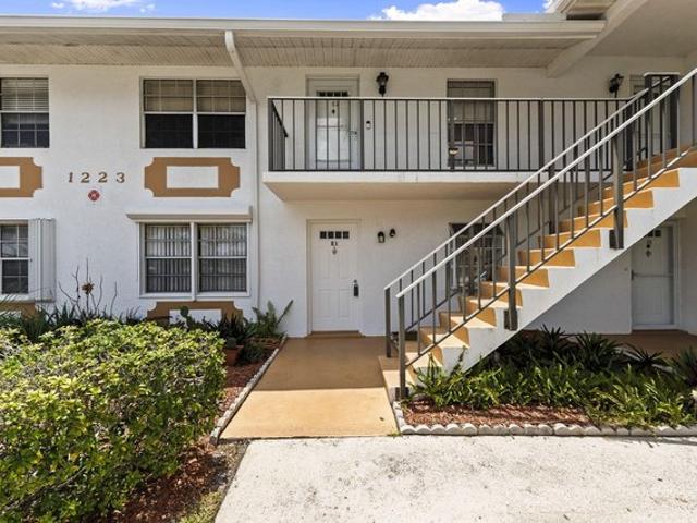 1223 S Lakes End Dr Apt E1, Fort Pierce, FL 34982