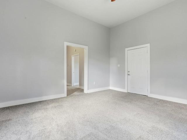 1223 W 10th Street
