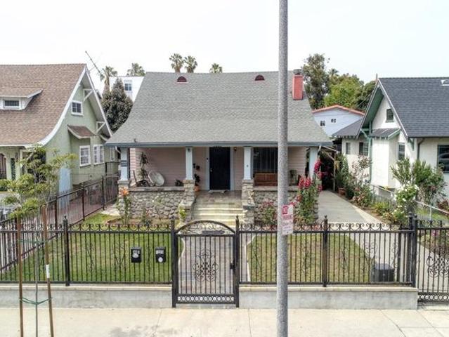 1223 W 37th Dr, Los Angeles, CA 90007