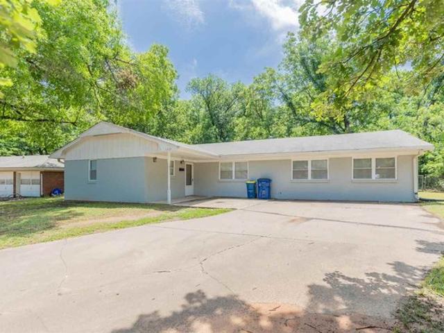 1223 W Preston Ln, Stillwater, OK 74075