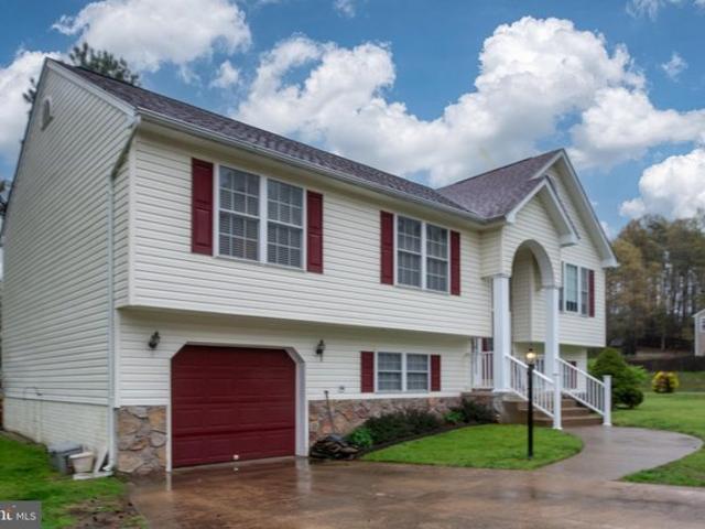 1223 Winfield Ct, King George, VA 22485
