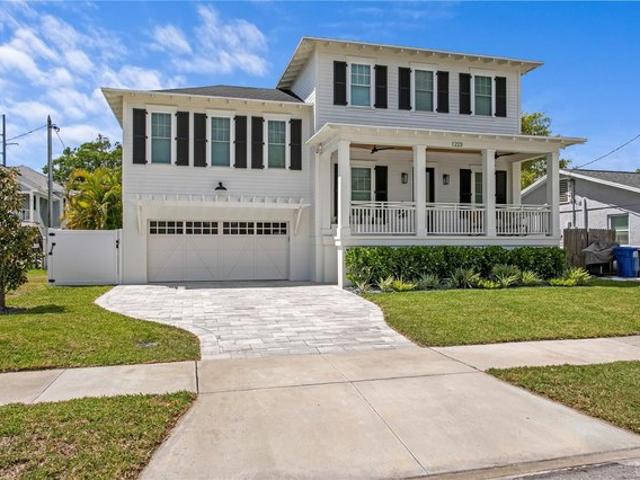 1223 5th St S, Saint Petersburg, FL 33701