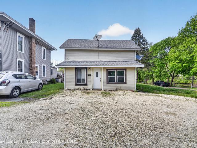 122 & 124 E Mill Street