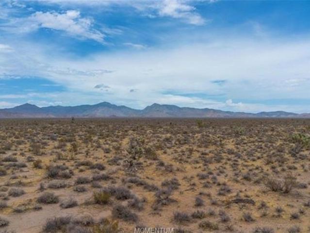 122 12 E Granite Dr, Yucca, AZ 86438