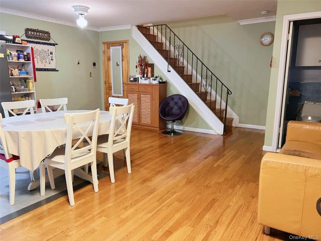 122 1 th Avenue