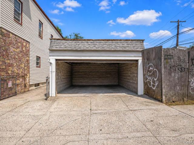 122 1 rd Avenue