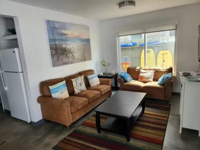 122 39th St #A, Newport Beach, CA 92663