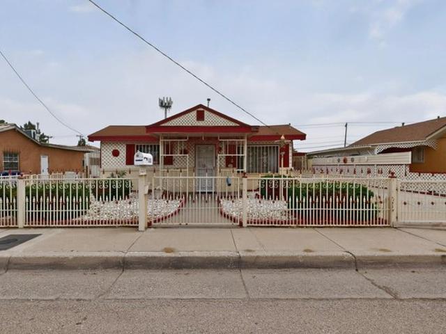 122 46th St SW, Albuquerque, NM 87105