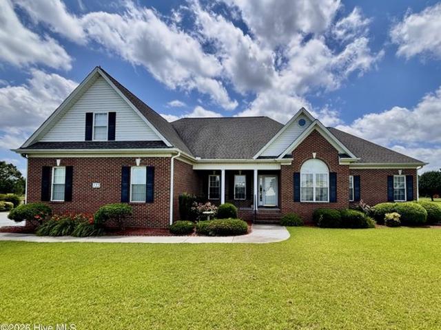 122 Challenge Club Dr, Clinton, NC 28328