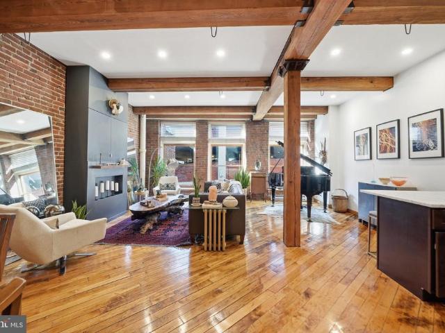 122 Chestnut Street # 402