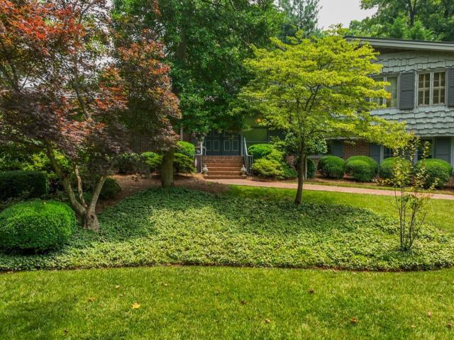 122 Circle Dr, Thomasville, NC 27360 | MLS #2521 | Compass
