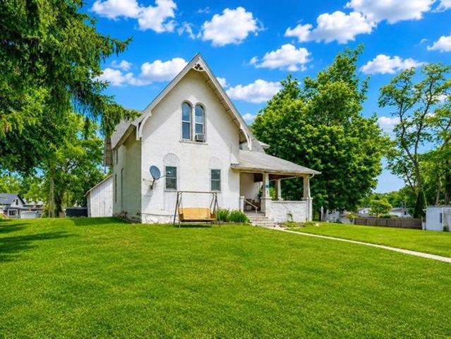 122 Crescent St, Goshen, IN 46528