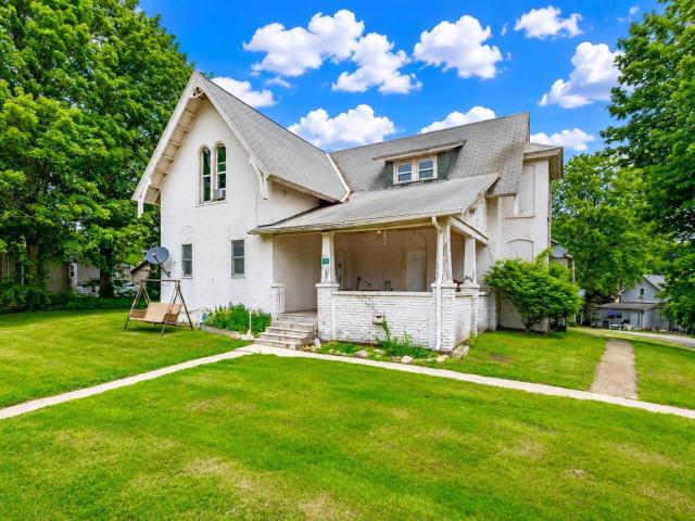 122 Crescent Street