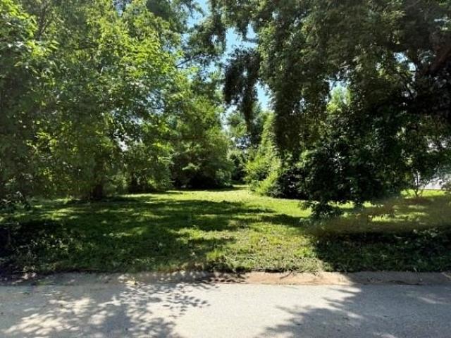 122 Arthur Ave, Bonner Springs, KS 66012