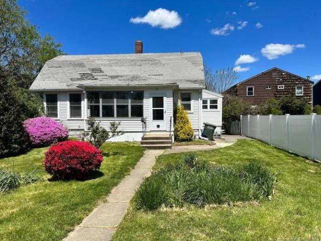 122 Arthur St, Bridgeport, CT 06605