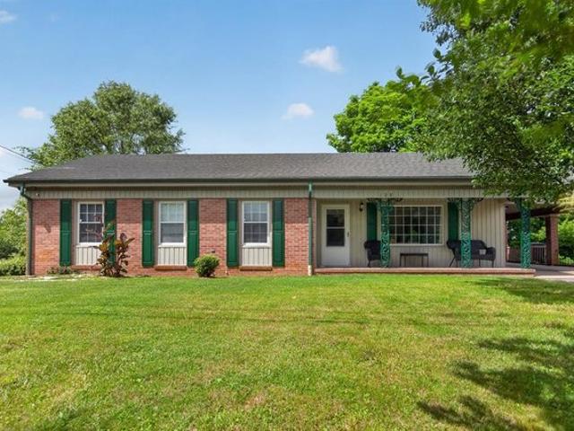 122 Armory Rd, Galax, VA 24333