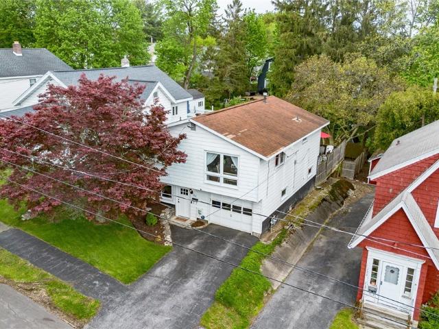 122 Atkinson Ave