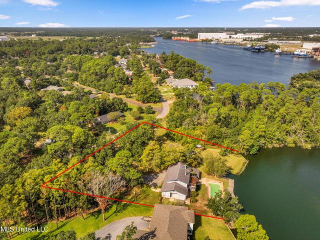 122 Bayou Circle