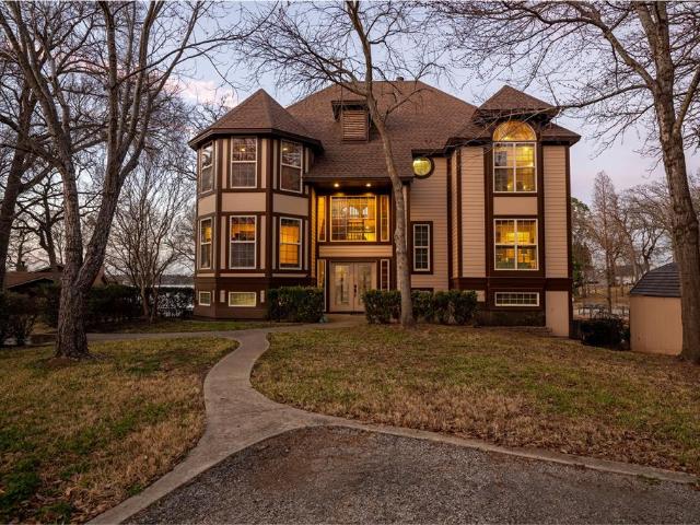 122 Bayside Circle