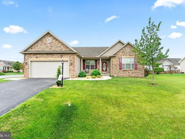 122 Balmoral Ln, Martinsburg, WV 25404