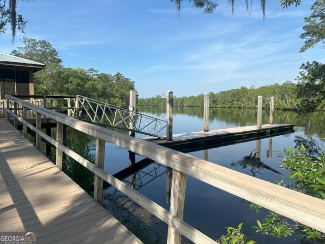 122 Breakwater Loop