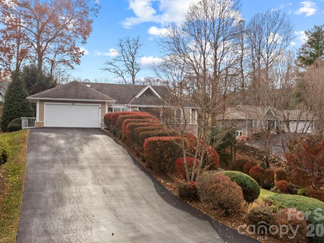 122 Broadmoor Drive