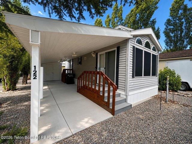 122 Buckboard Dr, Star Valley Ranch, WY 83127