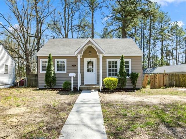 122 Goodrich Ave, Petersburg, VA 23805