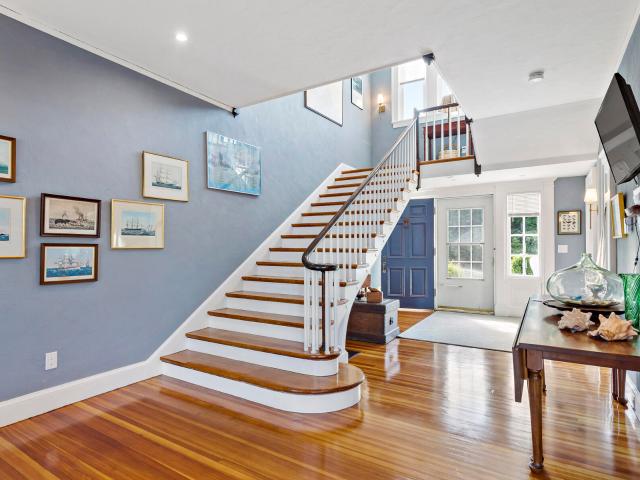 122 Gansett Road