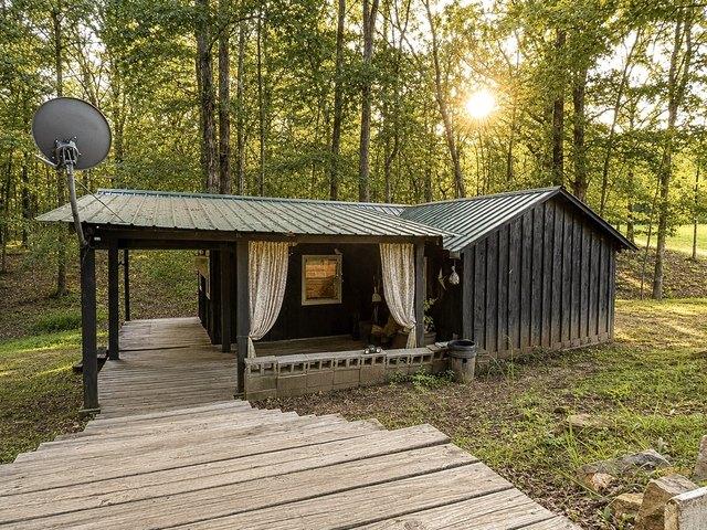 122 Day Break Rd, Summertown, TN 38483