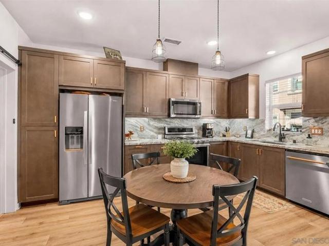 122 Diamante Rd, San Marcos, CA 92078