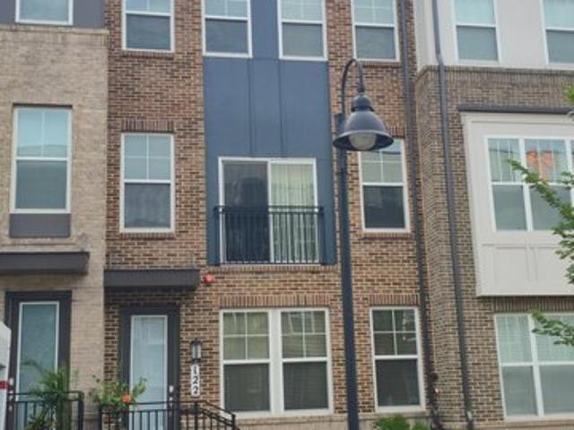 122 Dickenson Dr, Gaithersburg, MD 20878