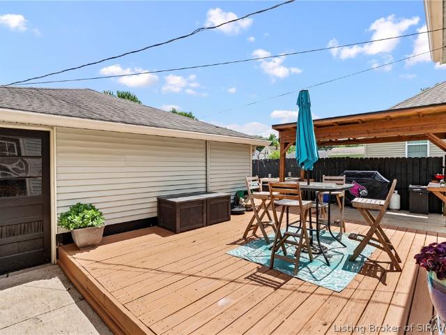 122 E Bowne Boulevard