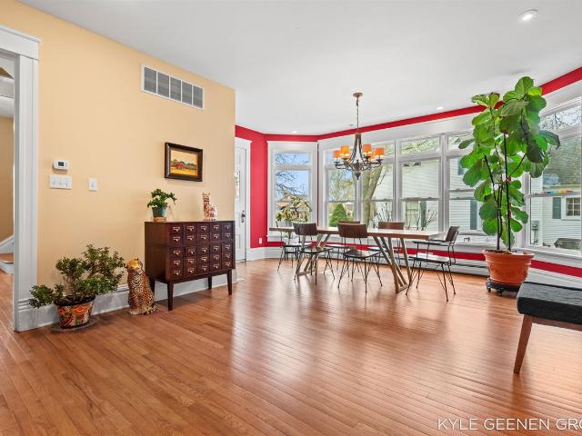 122 E Central Avenue