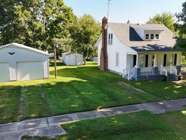 122 E High St, Chrisney, IN 47611