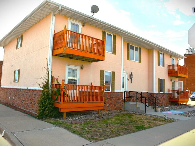 122 E Jefferson Street 1 6