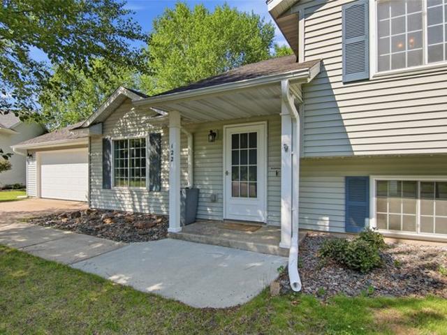 122 Eagle Ridge Ct, Eau Claire, WI 54703