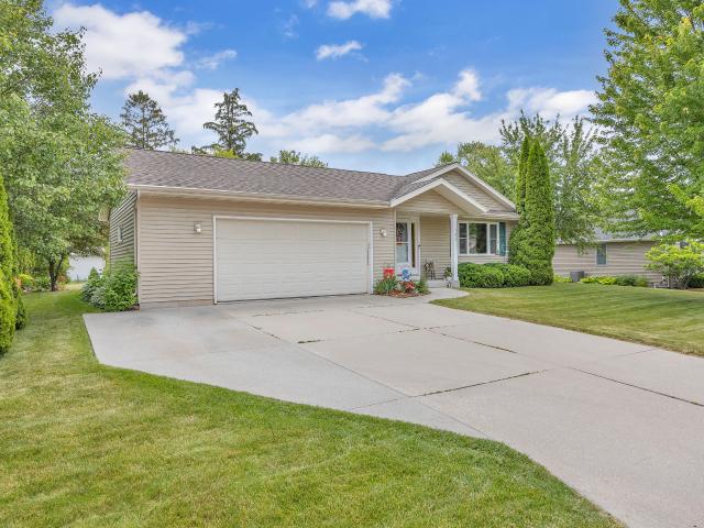 122 Foxglove Ln