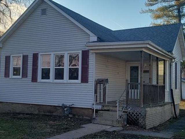 122 Fayette St, Clinton, IA 52732