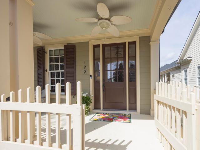 122 Fitzgerald St
