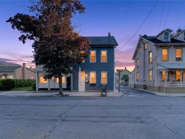122 Front St, Catasauqua, PA 18032