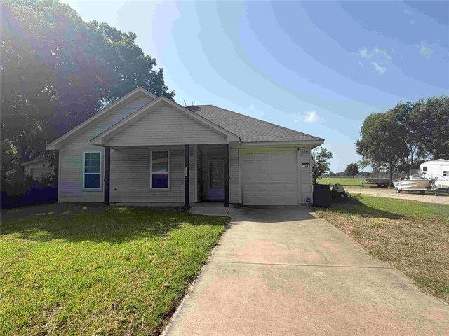 122 Katy St, Cleburne, TX 76031