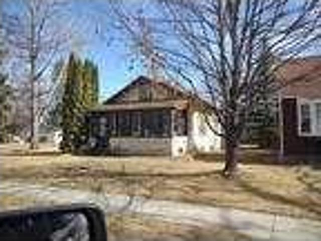 122 Kendall Ave North
