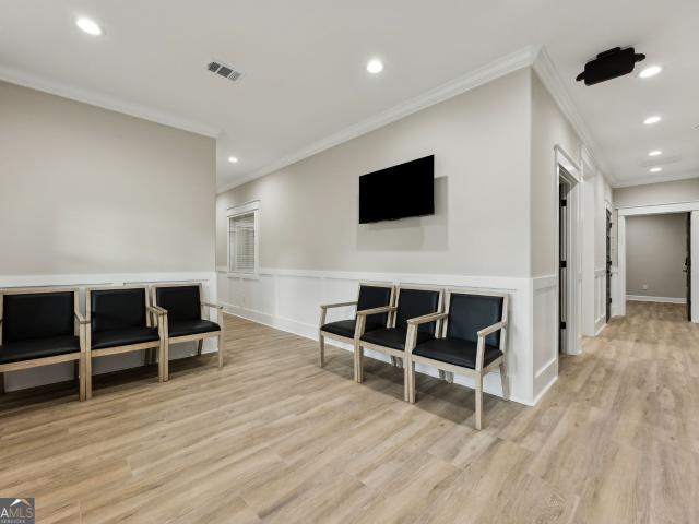 122 Hawthorn Lane