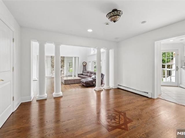 122 Helen Court, Franklin Lakes, US, NJ