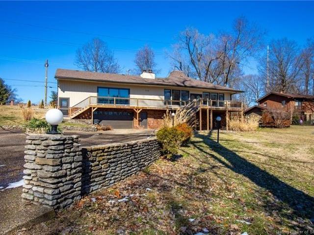 122 Hertzsch Rd, Jeffersonville, IN 47130